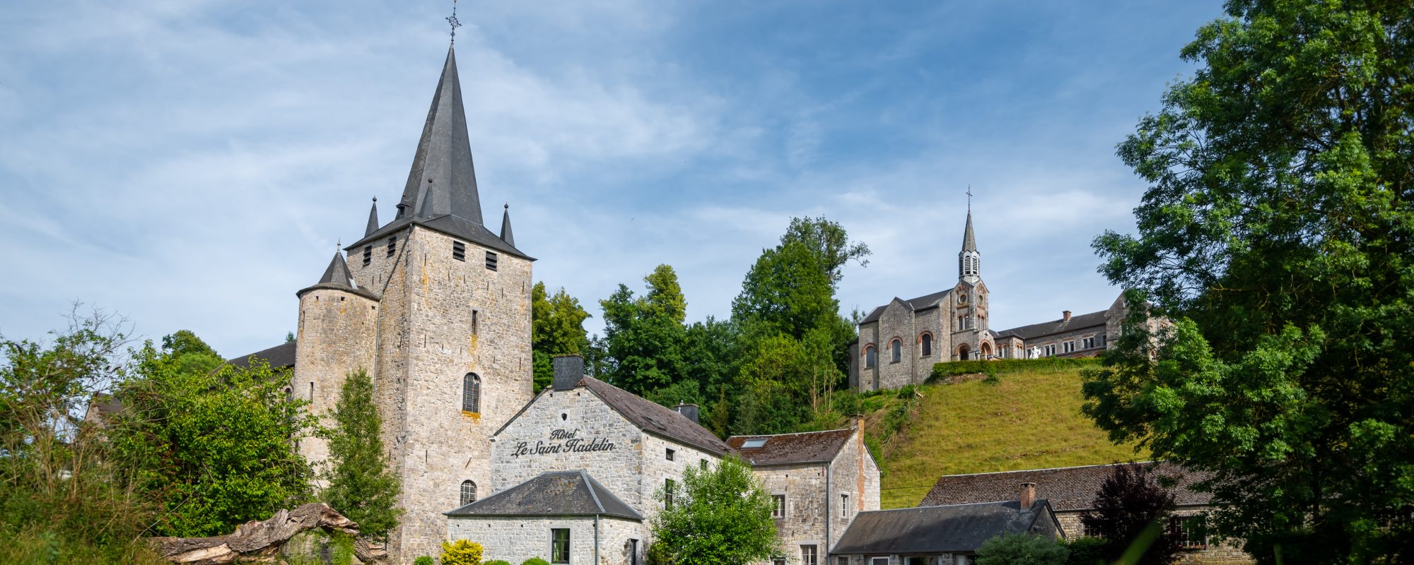 Celles, village chef d'œuvre d'art Roman - Plus Beaux Villages