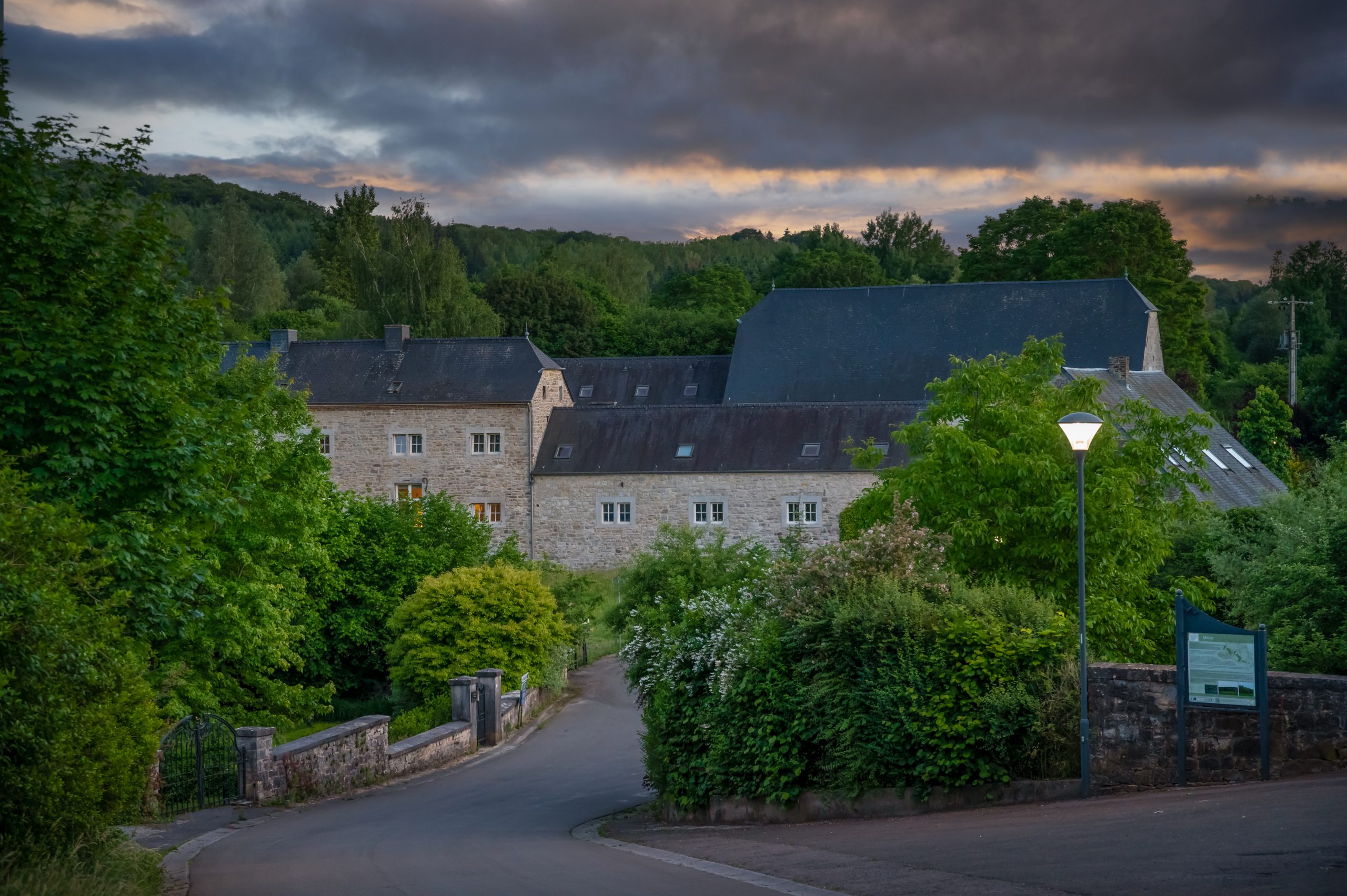 Mozet, yesterday's land, today's stones - Plus Beaux Villages de Wallonie